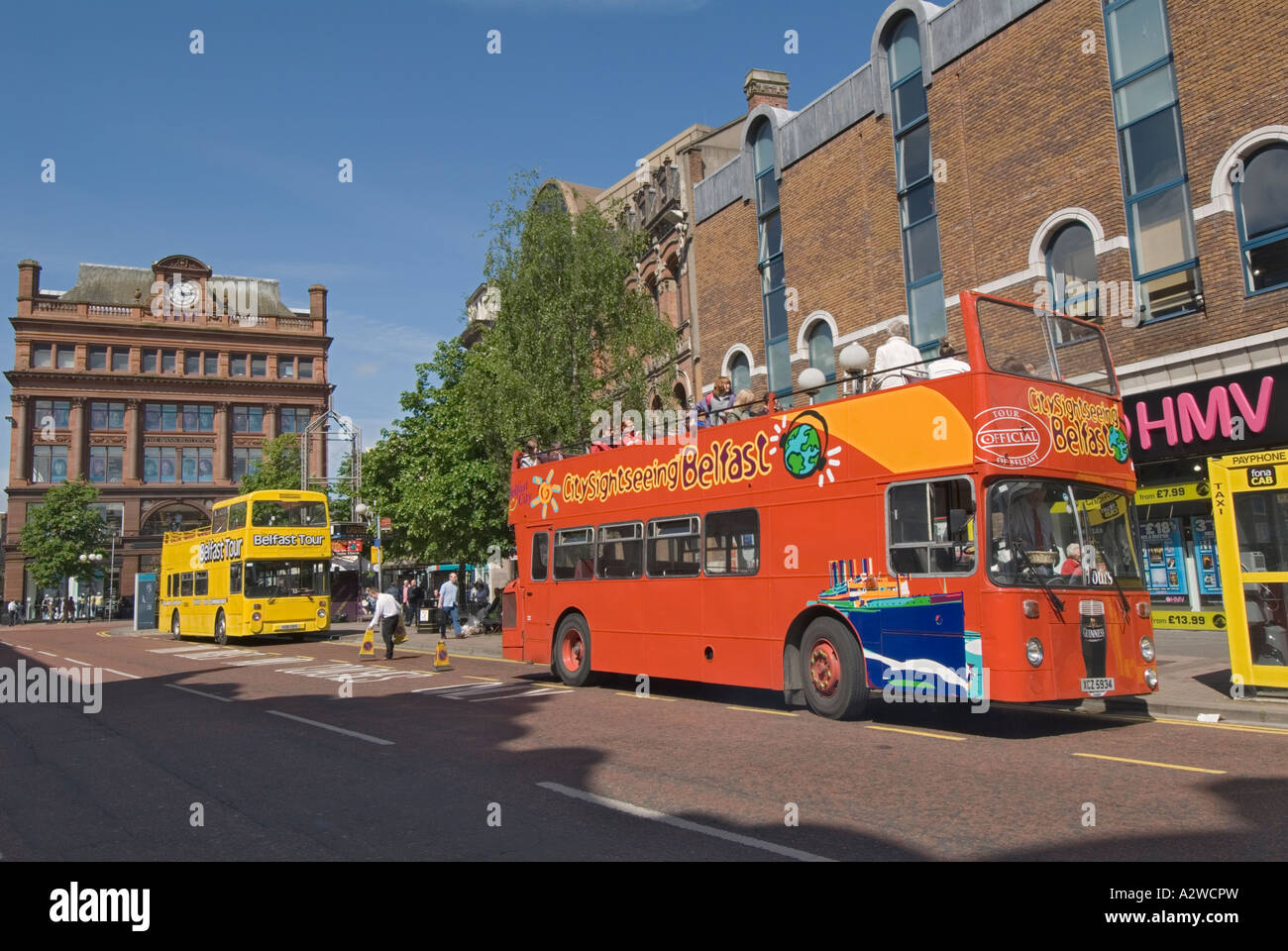 Tour Bus Belfast Stock Photos & Tour Bus Belfast Stock Images - Alamy