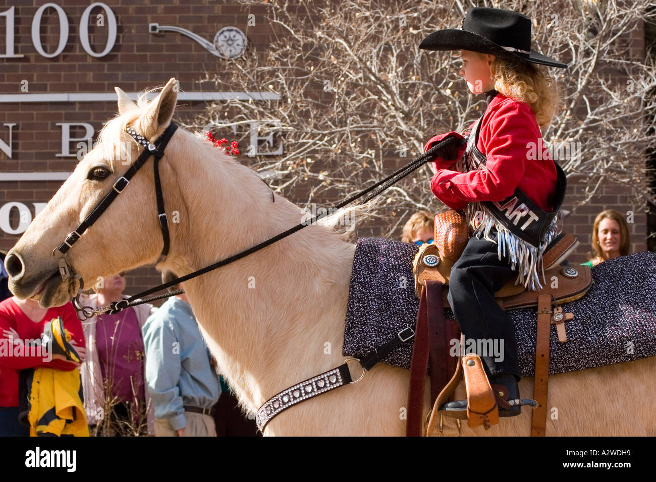 Downtown rodeo parade hi-res stock photography and images - Alamy