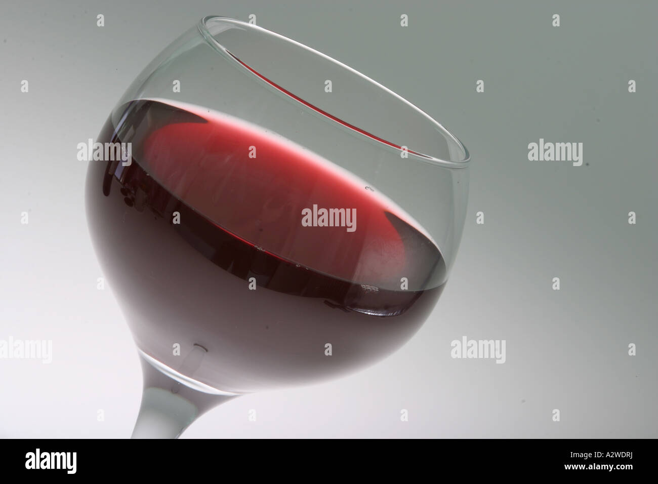 Close up product shot of a glass of red wine Stock Photo - Alamy