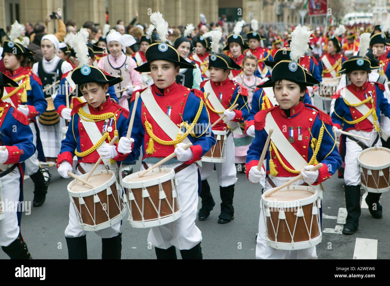 Basque traditional costume fiesta san hi-res stock photography and ...