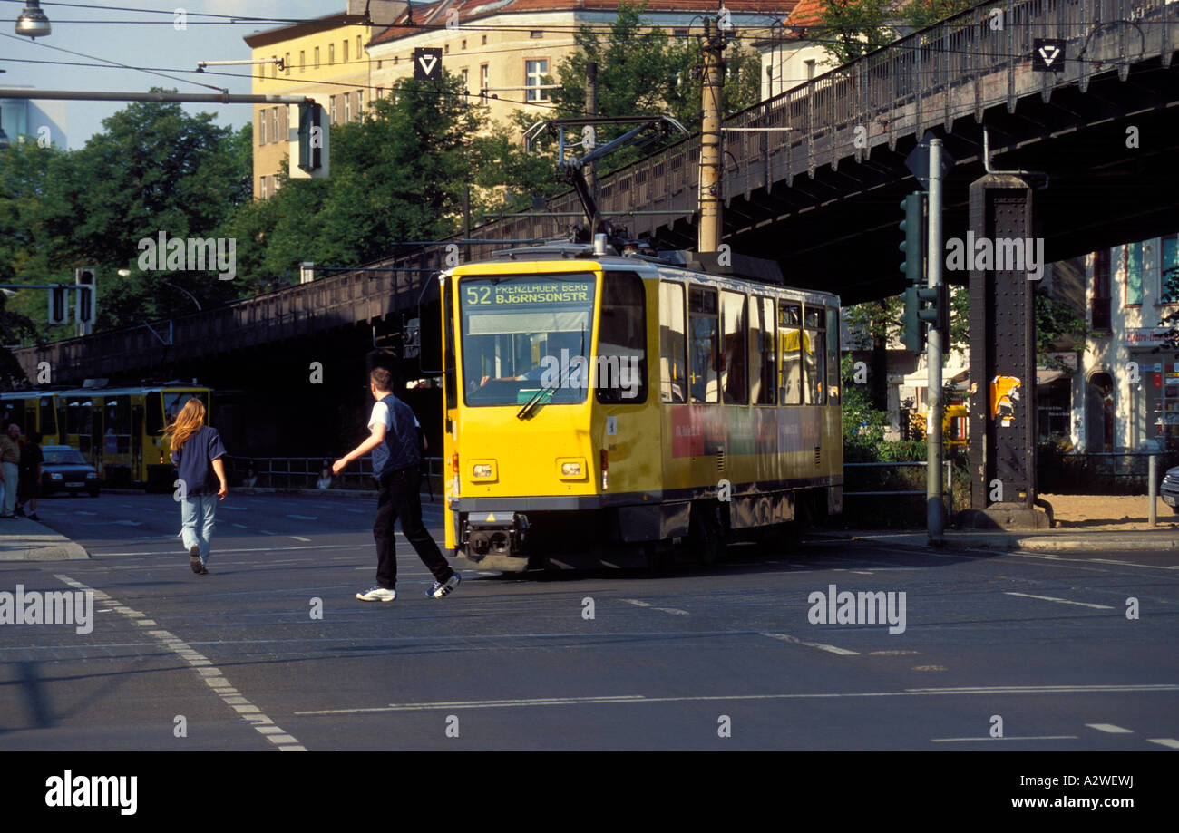 Pedestrians crossing street in berlin hi-res stock photography and ...