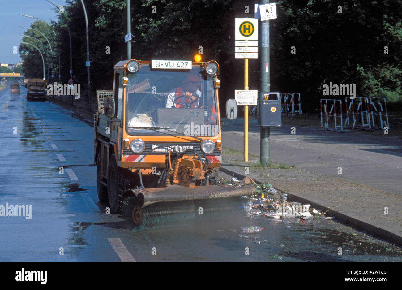 Berlin germany street cleaning hi-res stock photography and images - Alamy