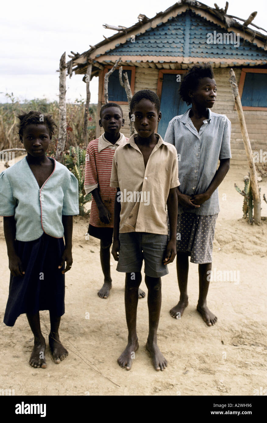 Haiti, near Hinche ,poor family, 1992 Stock Photo - Alamy