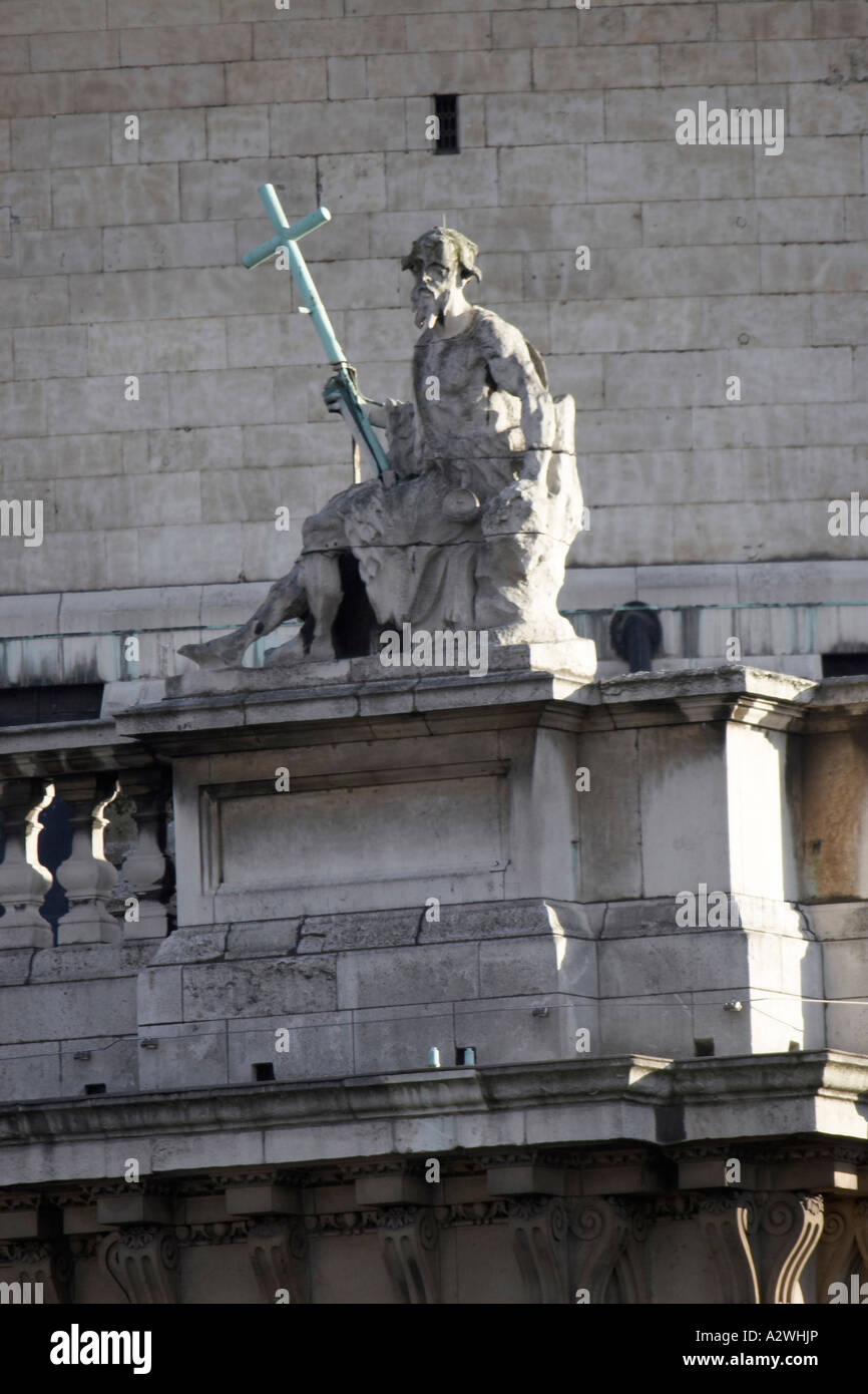 Britannia statue statues london hi-res stock photography and images - Alamy