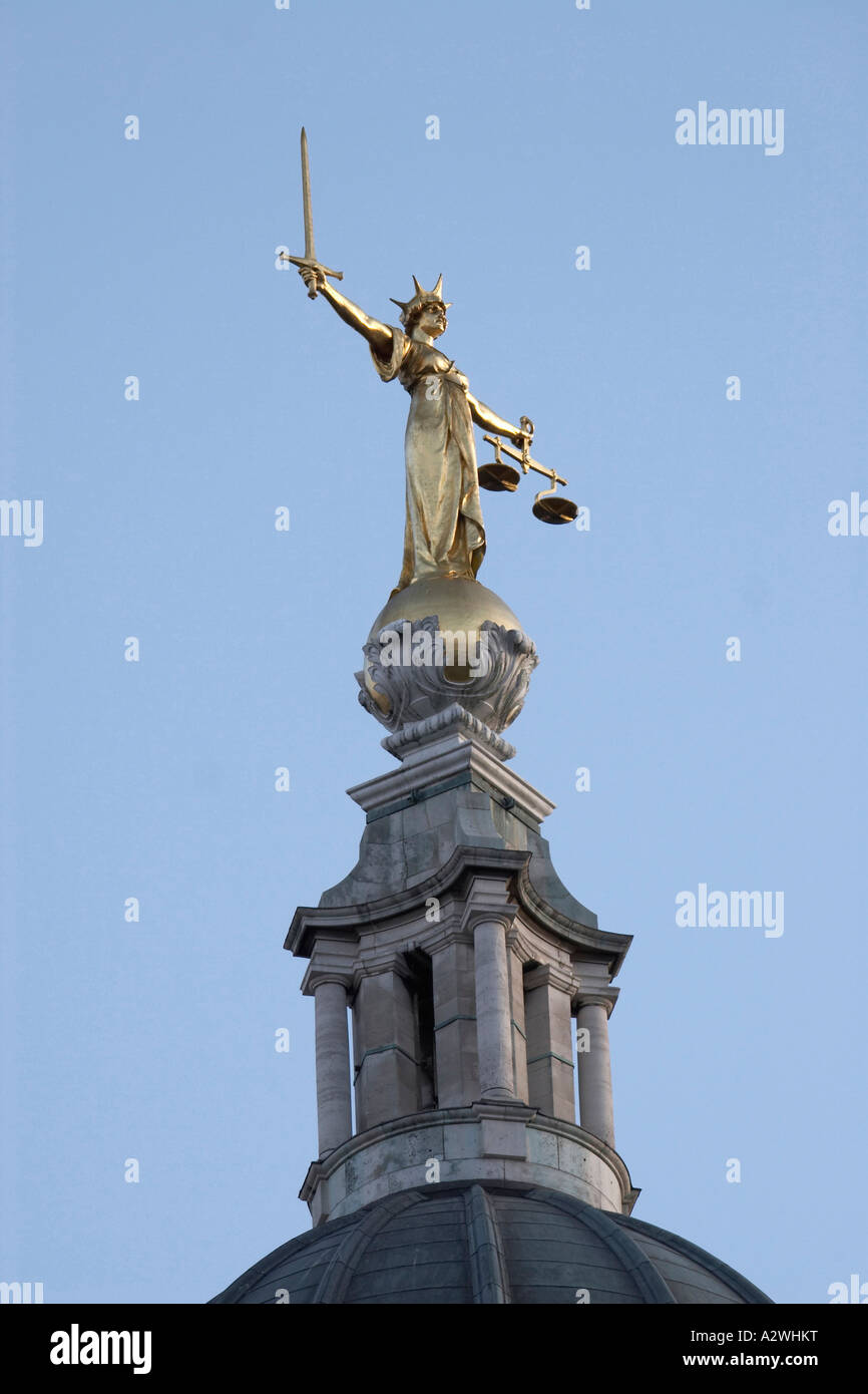 Britannia statue statues london hi-res stock photography and images - Alamy