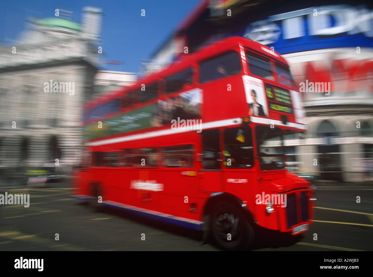 London Bus Piccadilly Circus London England Stock Photo - Alamy