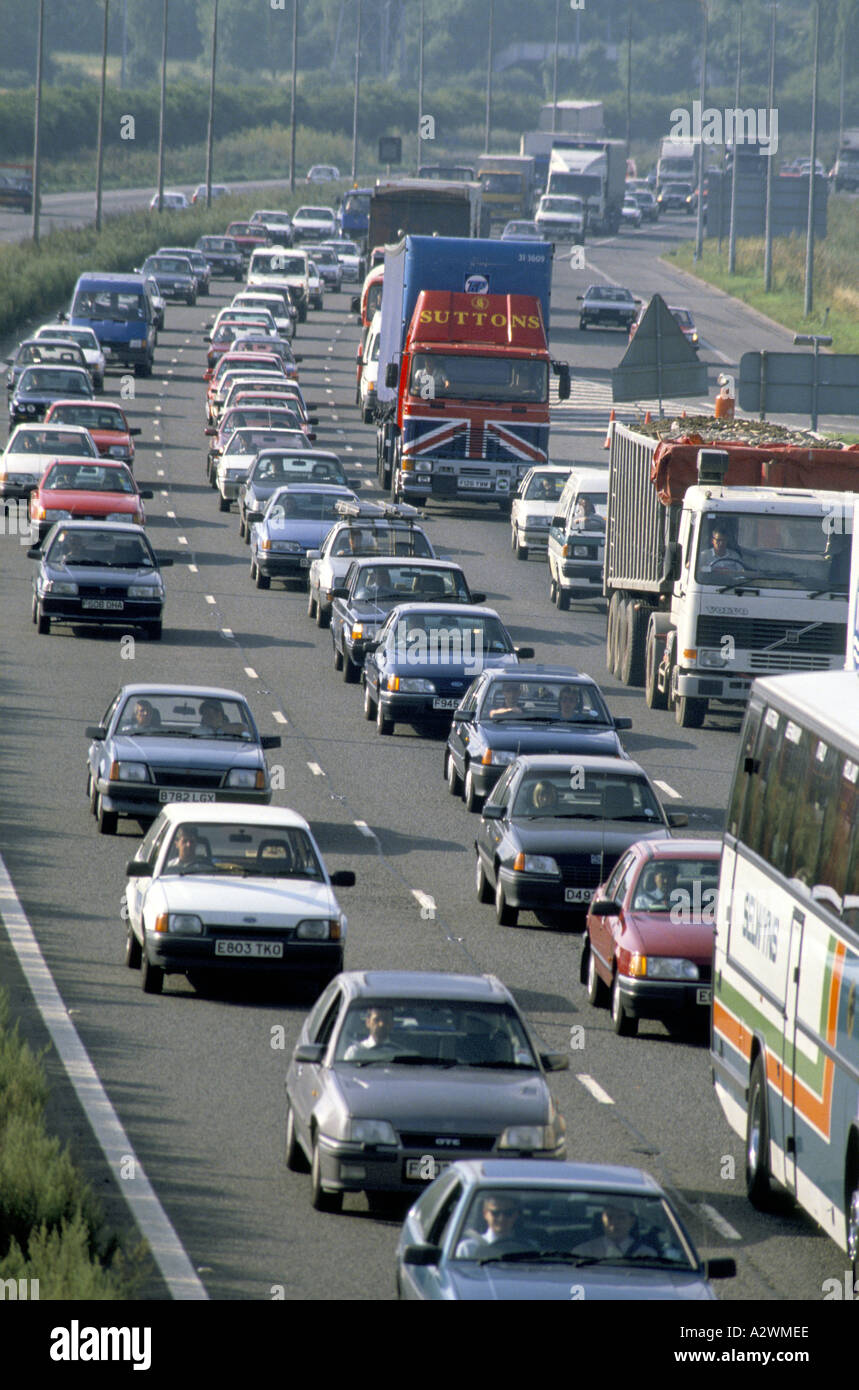 Traffic congestion on the M1 motorway outside London Stock Photo - Alamy