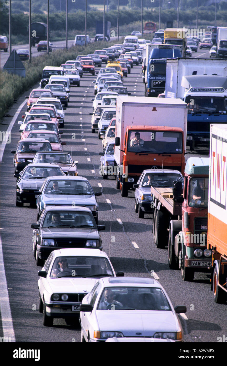M1 motorway london traffic hi-res stock photography and images - Alamy