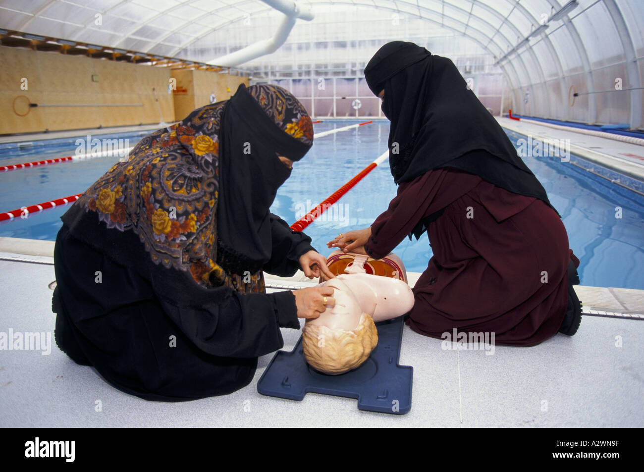 Muslim aid work hi-res stock photography and images - Alamy