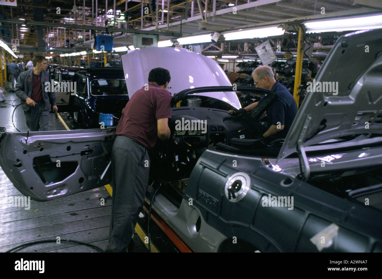 Production line longbridge hi-res stock photography and images - Alamy