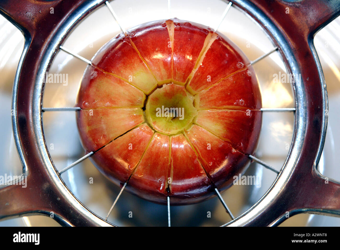 Red apple cut segments hi-res stock photography and images - Alamy