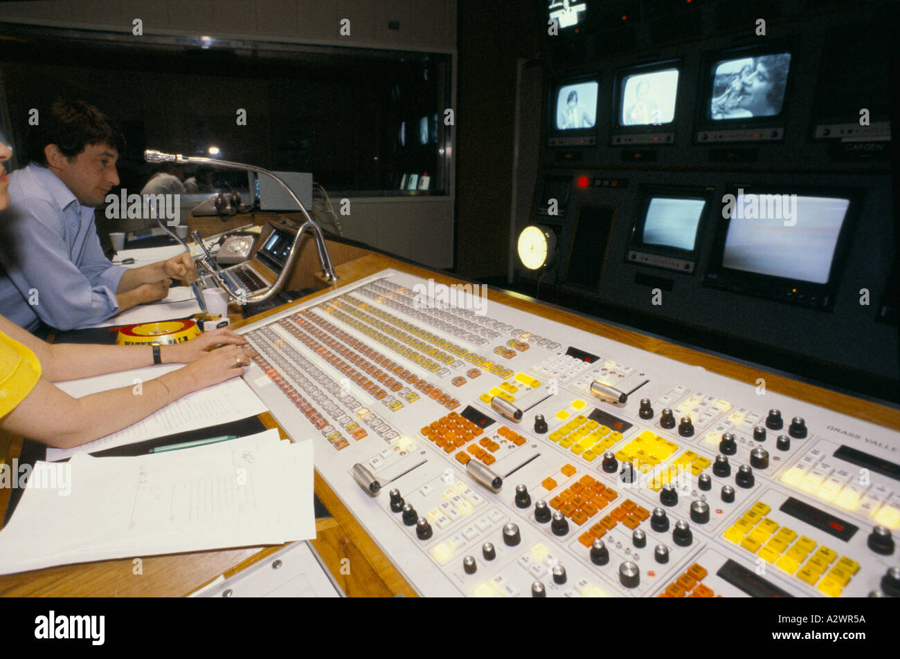 Tv sports hi-res stock photography and images - Alamy