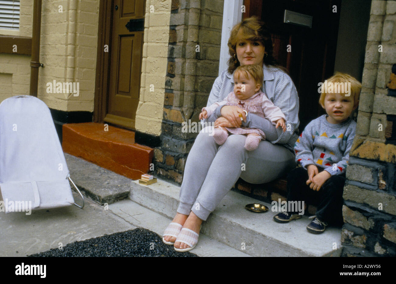 Unemployed family hi-res stock photography and images - Alamy