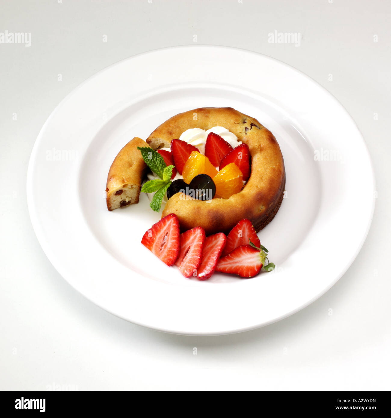 Rum babas hi-res stock photography and images - Alamy