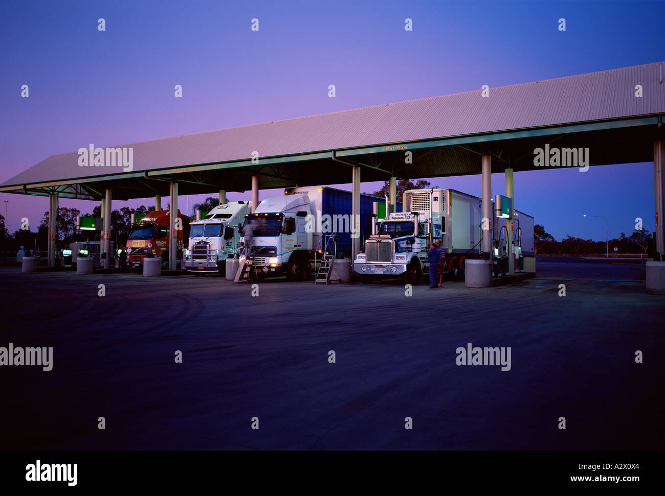 Petrol station truck australia hi-res stock photography and images - Alamy