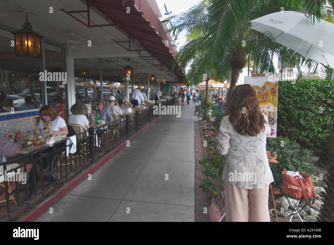 ST ARMANDS CIRCLE SHOPPING AREA ON ST ARMANDS KEY IN SARASOTA FLORIDA ...