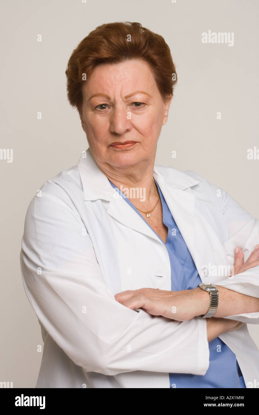 Portrait of a female doctor Stock Photo - Alamy