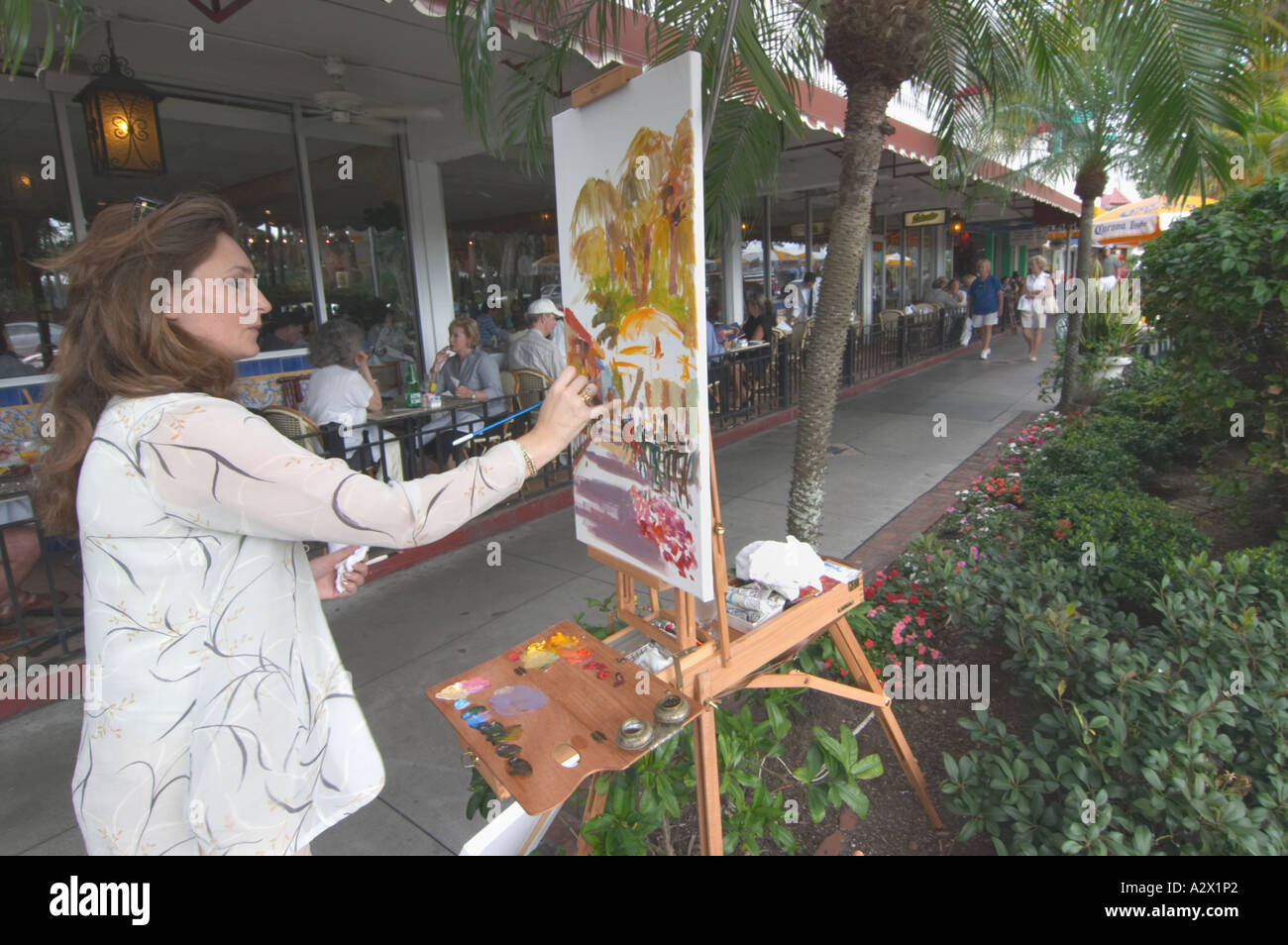 ST ARMANDS CIRCLE SHOPPING AREA ON ST ARMANDS KEY IN SARASOTA FLORIDA ...