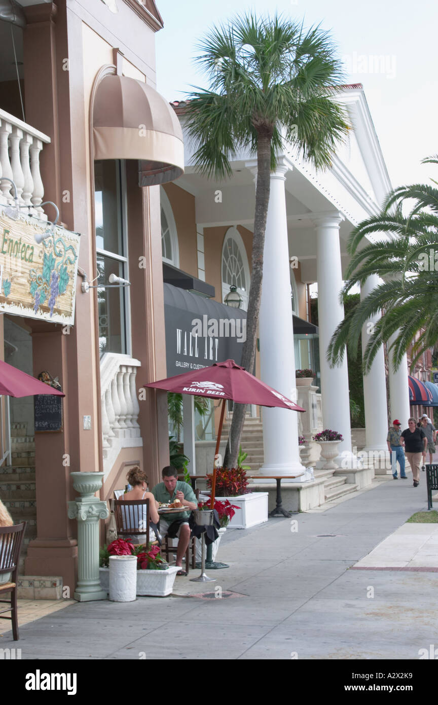 ST ARMANDS CIRCLE SHOPPING AREA ON ST ARMANDS KEY IN SARASOTA FLORIDA ...