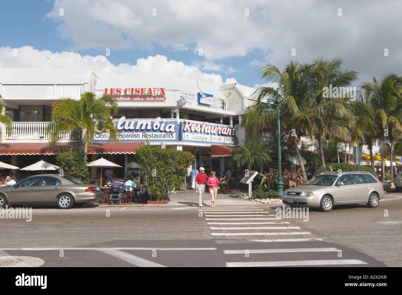 ST ARMANDS CIRCLE SHOPPING AREA ON ST ARMANDS KEY IN SARASOTA FLORIDA ...