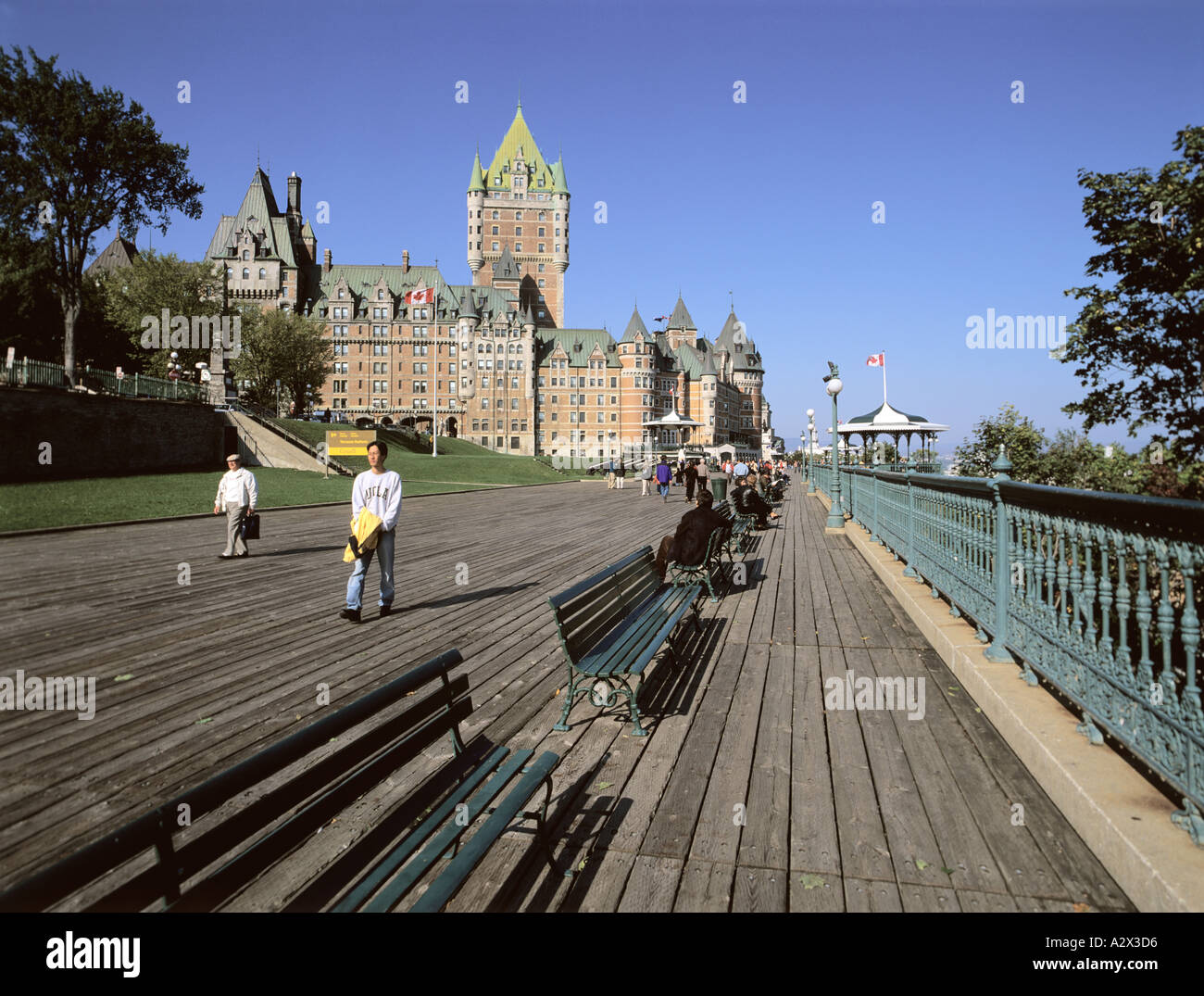 Dufferin Terrace Chateau Frontenac Hotel Old Quebec Stock Photo - Alamy
