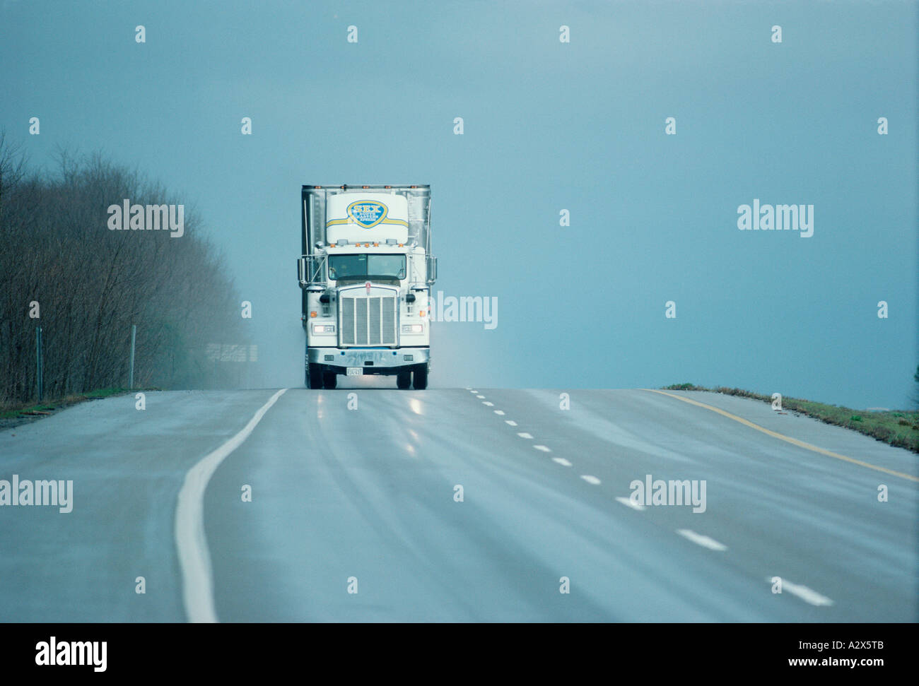 High sided vehicles hi-res stock photography and images - Alamy