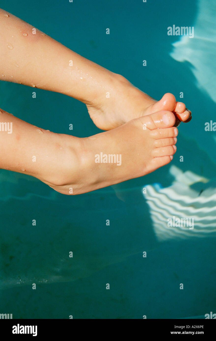 Feet above hi-res stock photography and images - Alamy