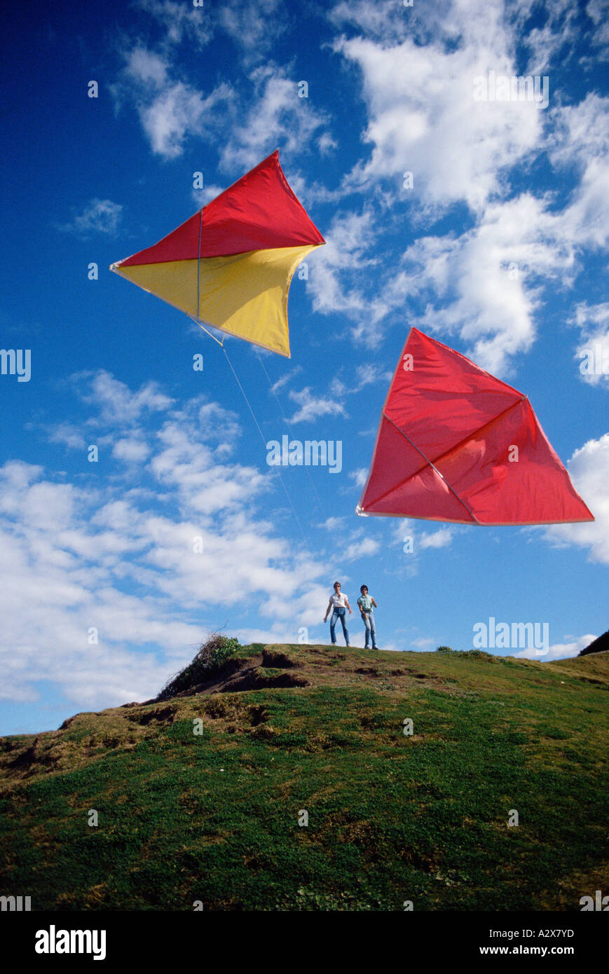 Teenage men hi-res stock photography and images - Alamy