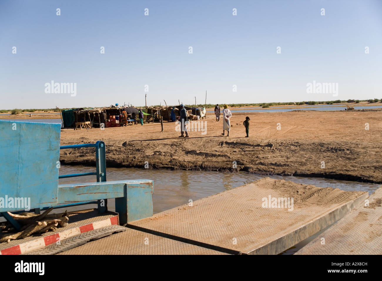 On the road to timbuktu mali west africa hi-res stock photography and ...