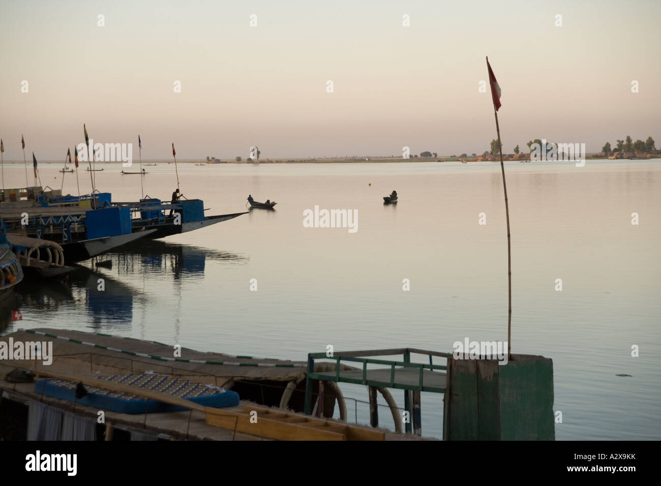 Pirogues on the Bani river in the early morning at Mopti, Mali, West ...