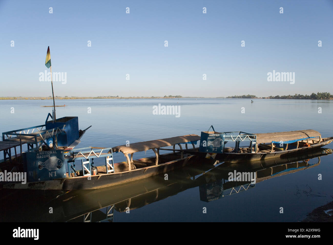 Pirogues on the Bani river in the early morning at Mopti, Mali, West ...