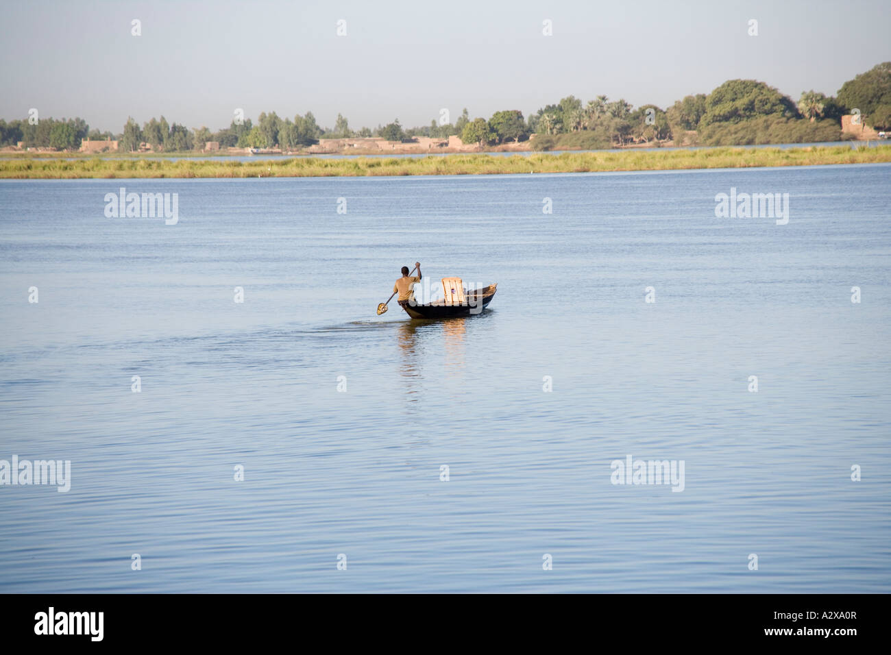 Pirogue on the Bani river in the early morning at Mopti, Mali, West ...