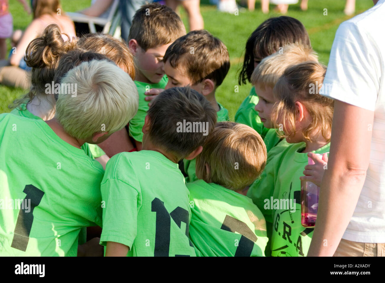 Girls arguing sport hi-res stock photography and images - Alamy