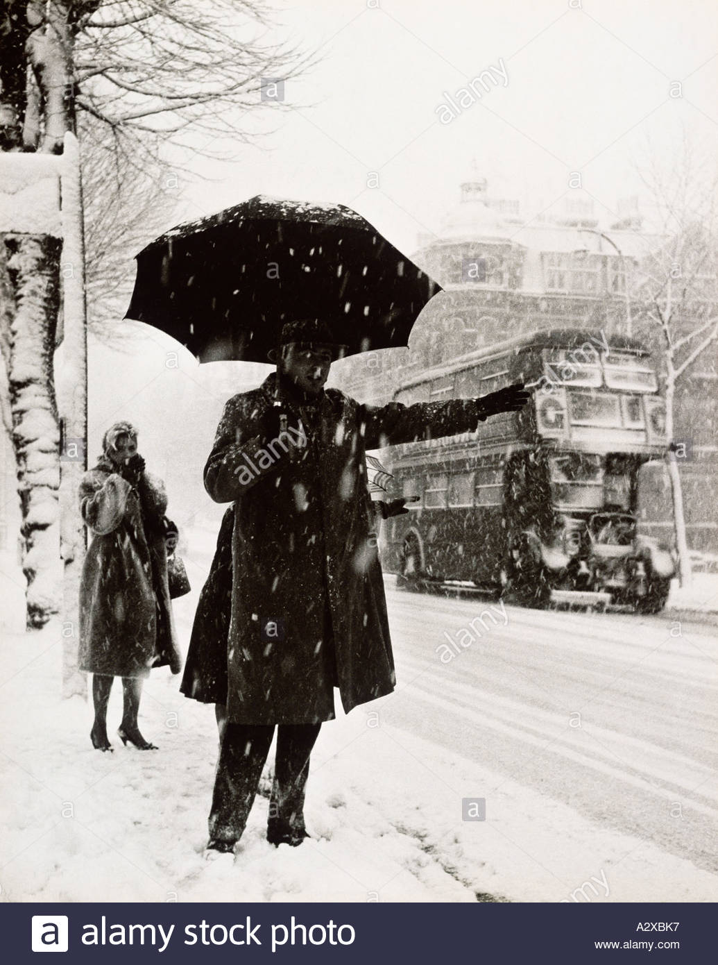 Hailing Cab London Stock Photos & Hailing Cab London Stock Images - Alamy