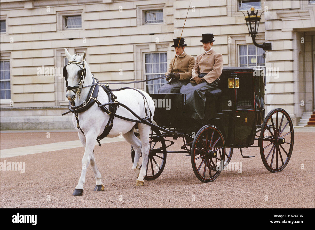 Royal messengers hi-res stock photography and images - Alamy
