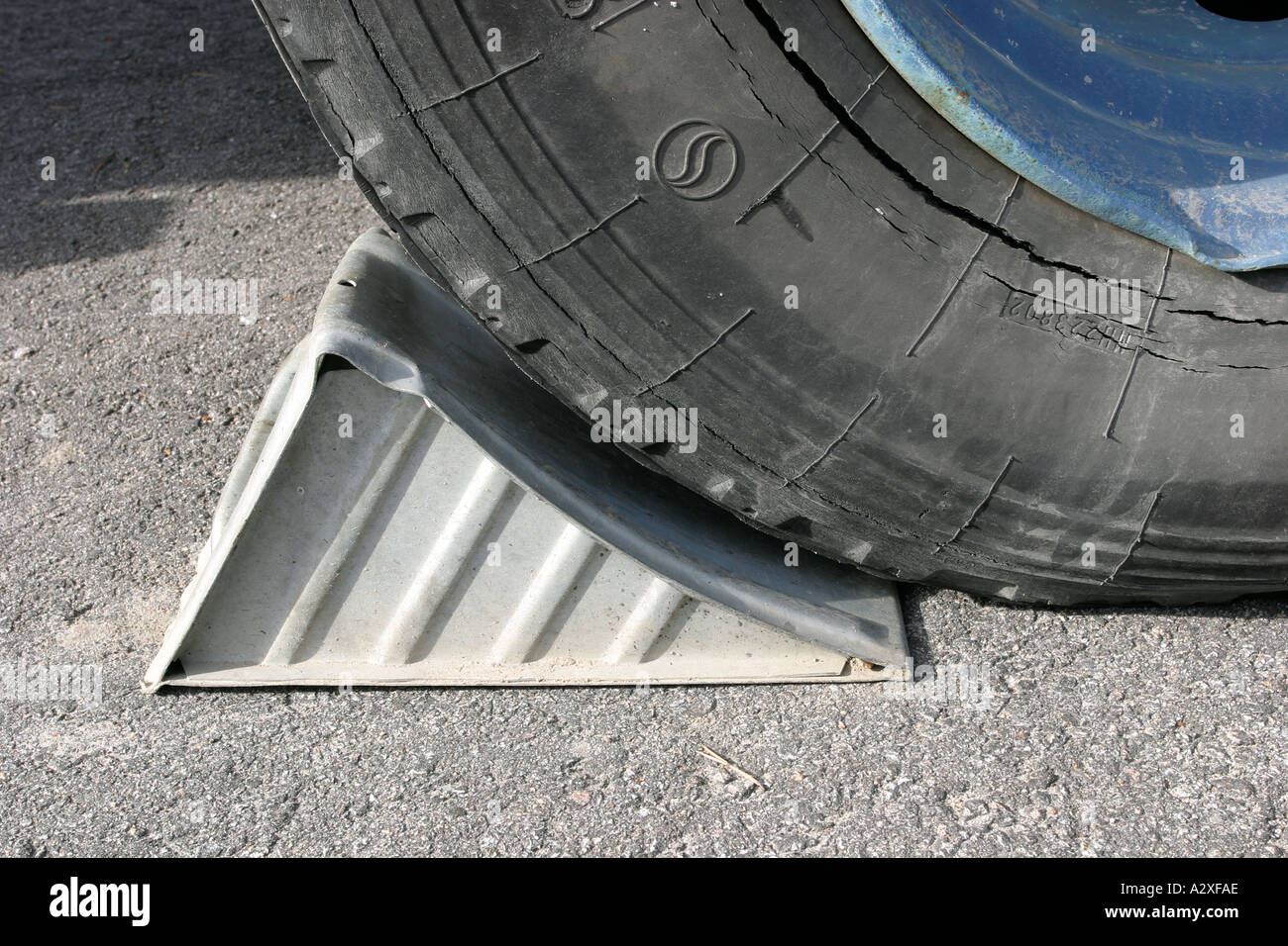 Wheel chock hi-res stock photography and images - Alamy