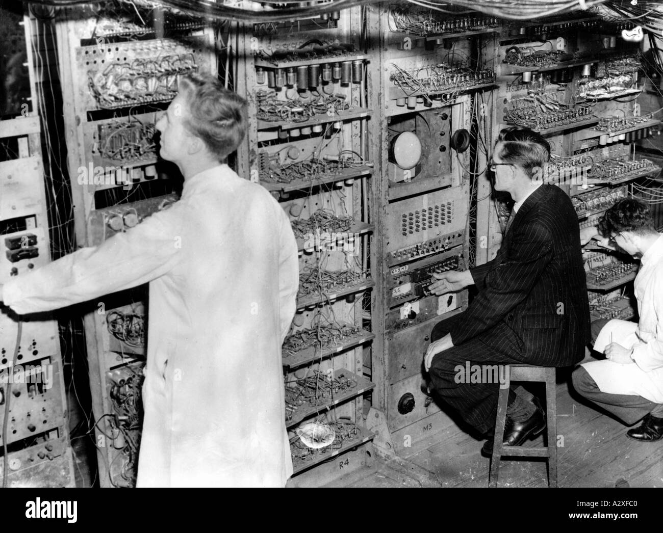 Roehrenrechner hi-res stock photography and images - Alamy