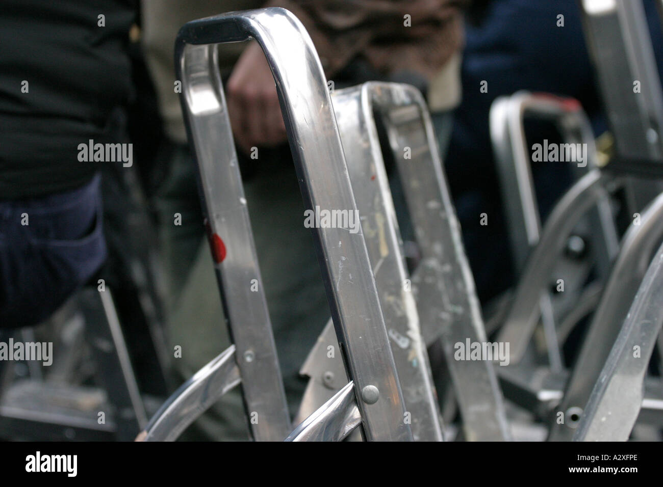 Paparazzi photographers ladder hi-res stock photography and images - Alamy