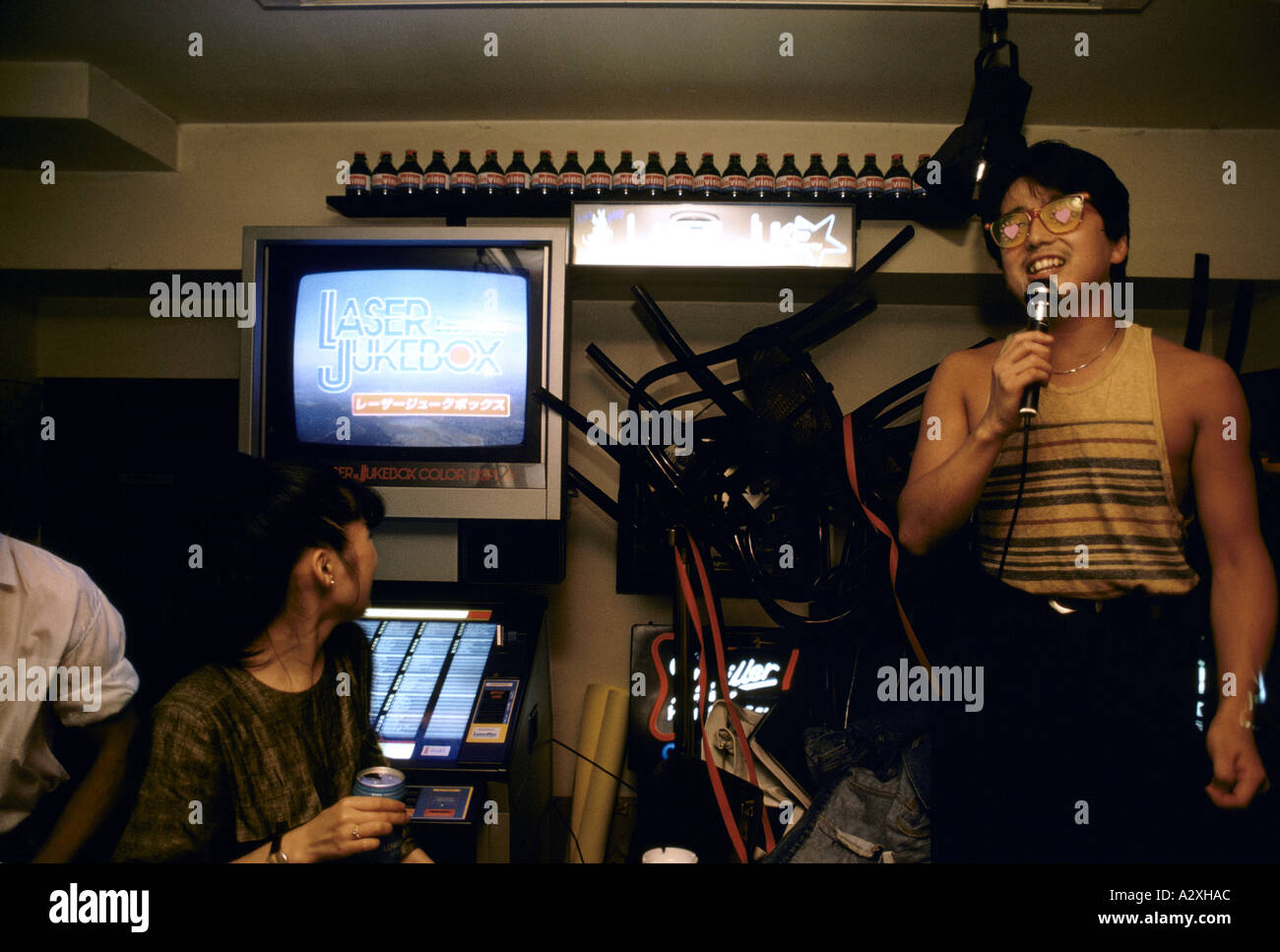 Tokyo karaoke bar hi-res stock photography and images - Alamy
