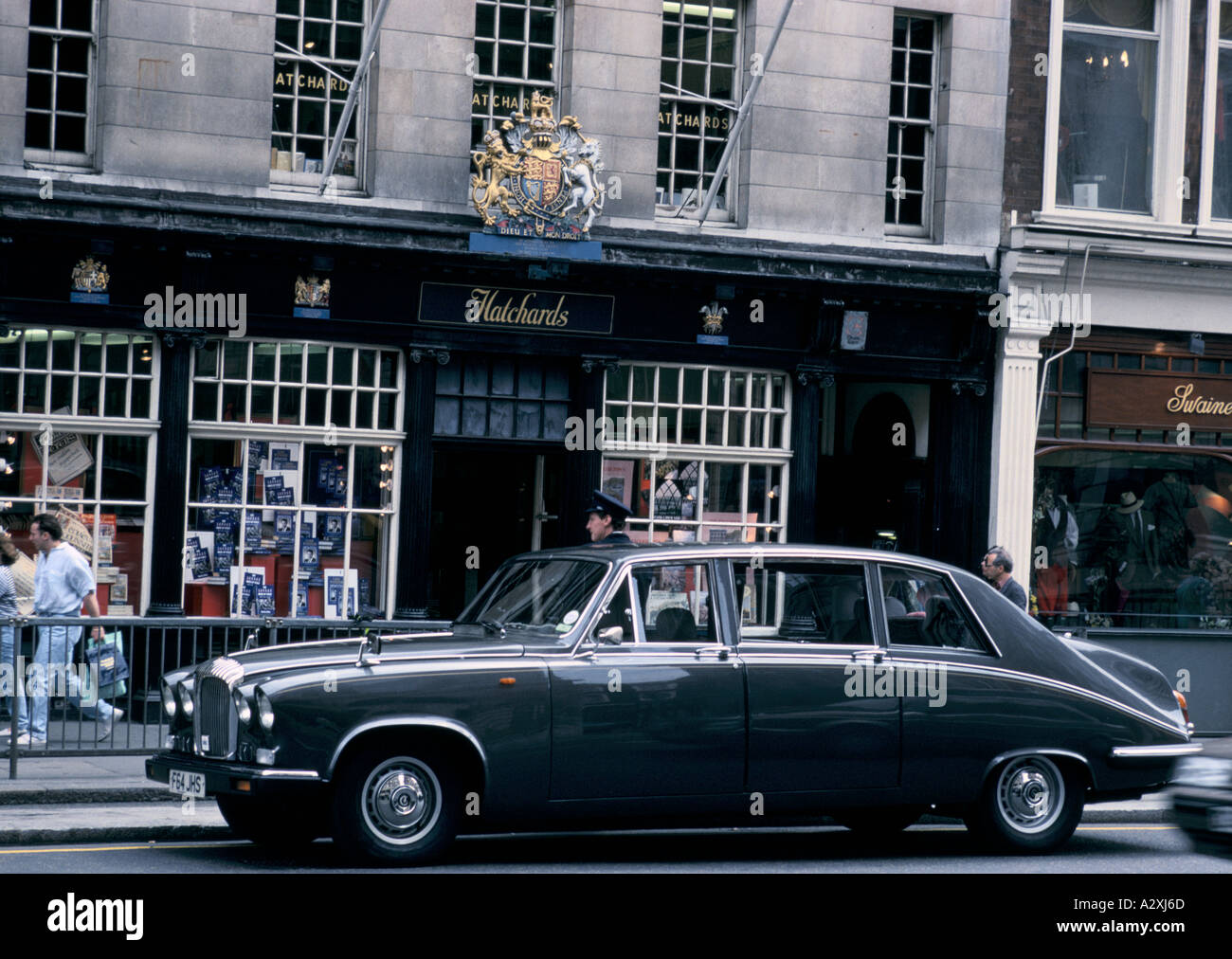 Hatchards london hi-res stock photography and images - Alamy