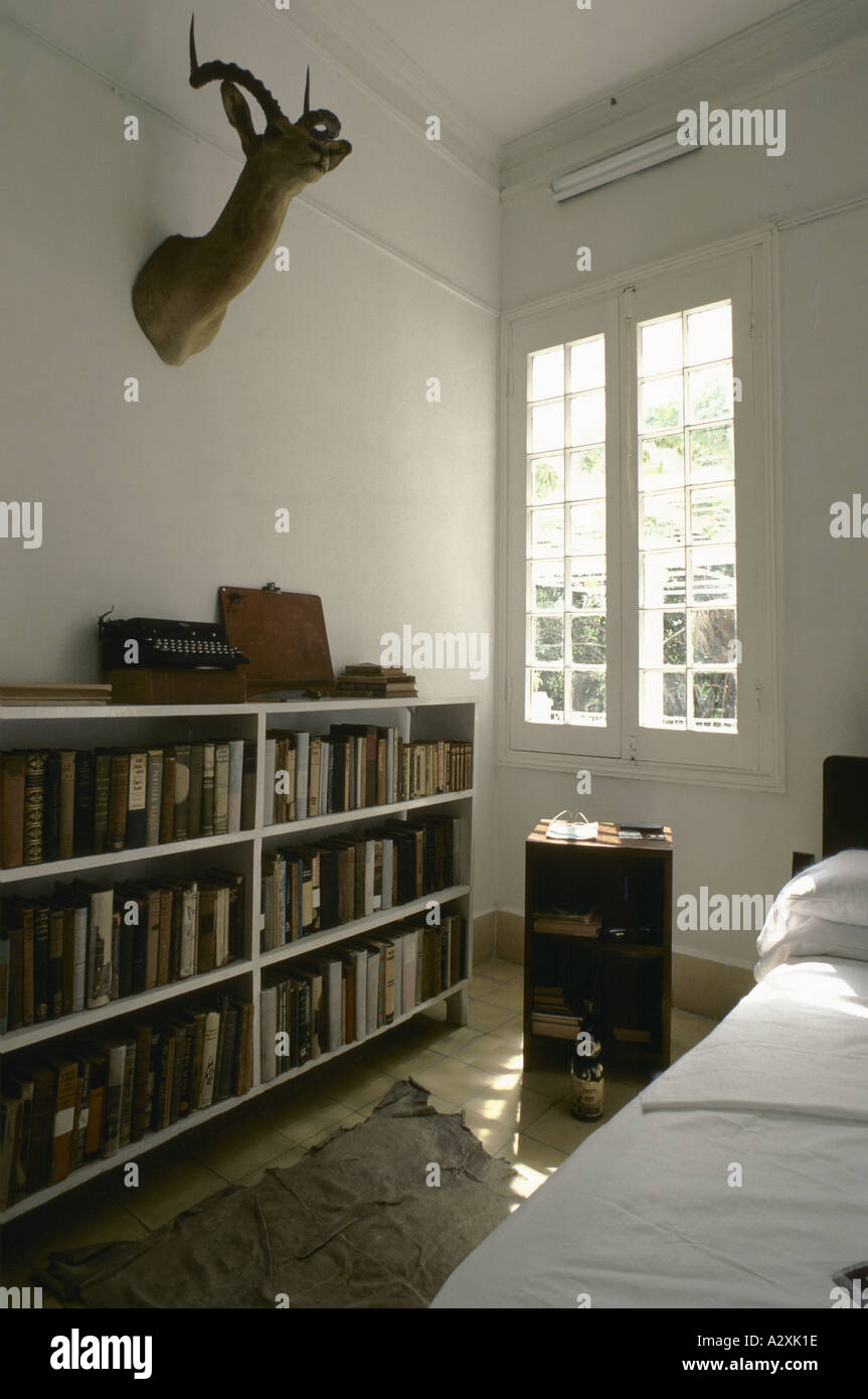 Ernest Hemingway's bedroom in his home in cuba Stock Photo - Alamy