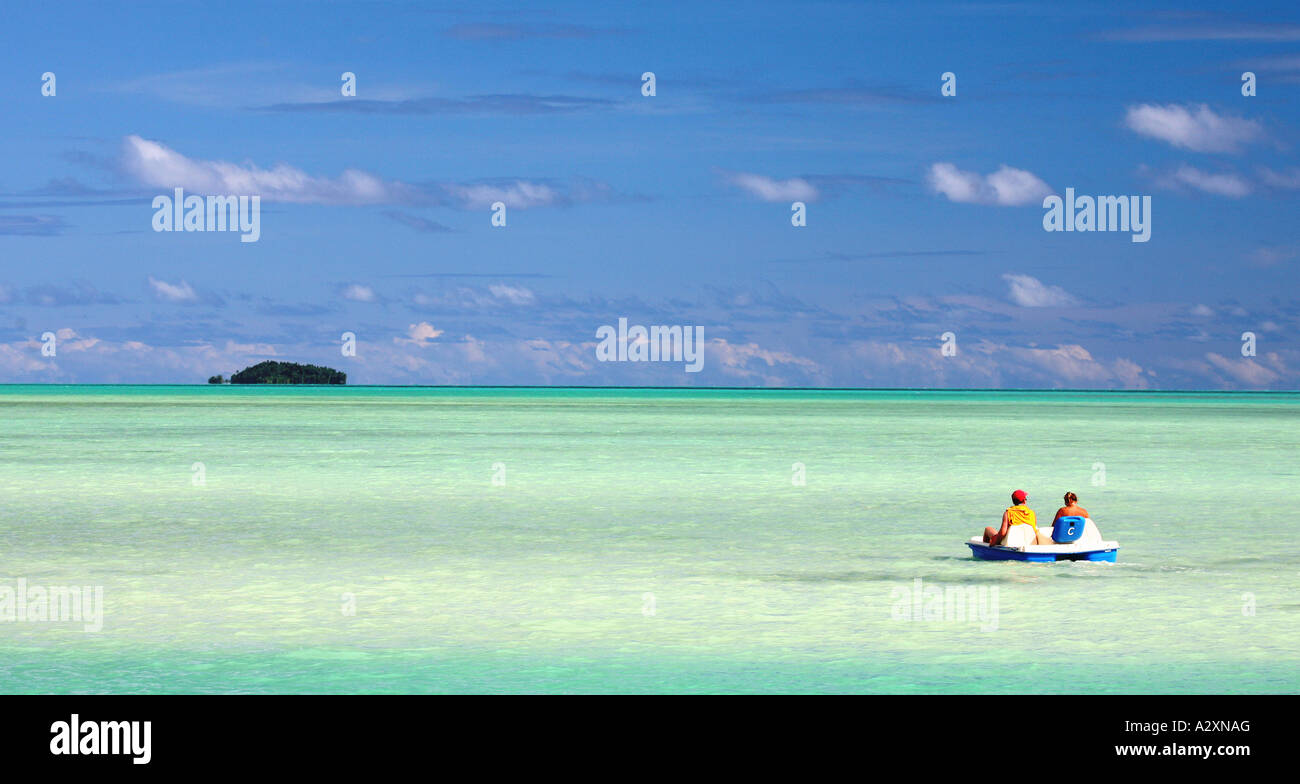 Paddle Boat in Aitutaki Lagoon Cook islands Polynesia Stock Photo - Alamy