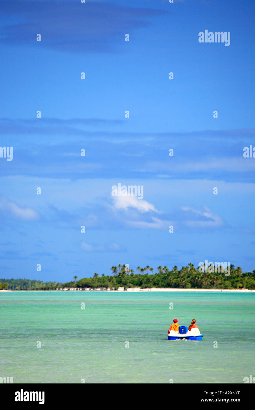 Paddle Boat in Aitutaki Lagoon Cook islands Polynesia Stock Photo - Alamy