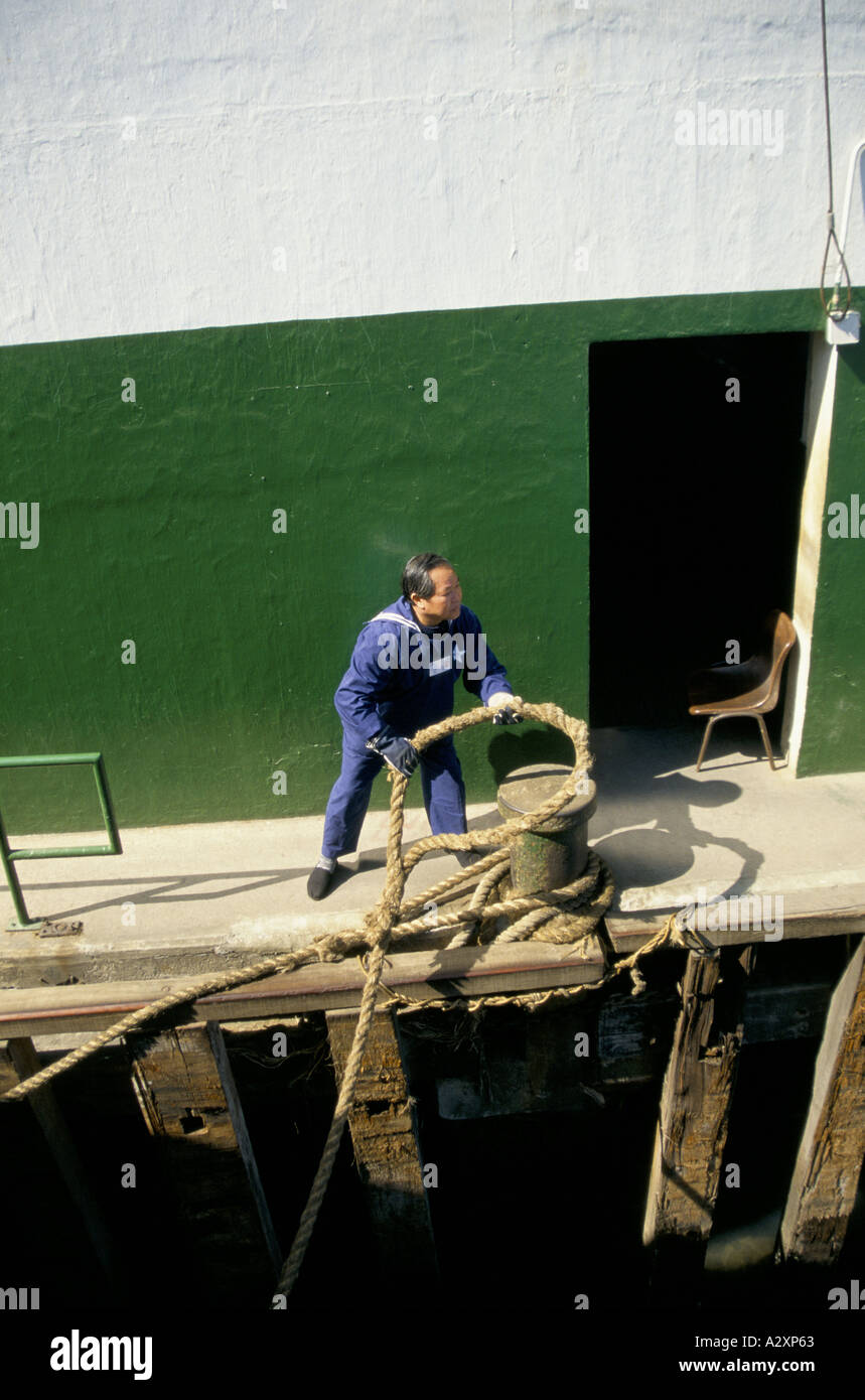 singapore dock worker Stock Photo - Alamy