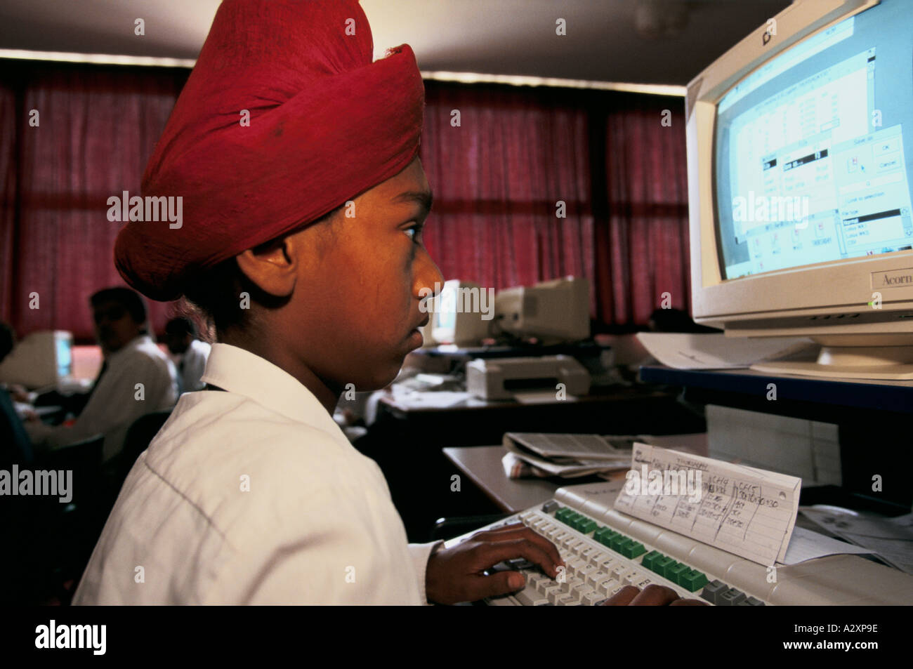 FOREST GATE COMPREHENSIVE SCHOOL, LONDON COMPUTER CLASS Stock Photo - Alamy