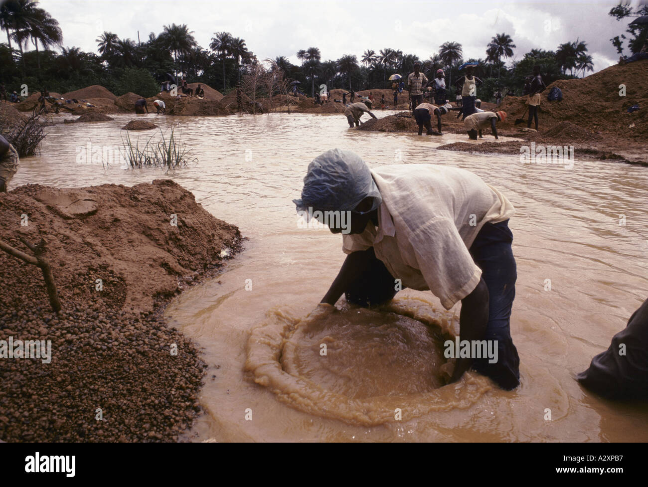 Sierra leone diamond hi-res stock photography and images - Alamy