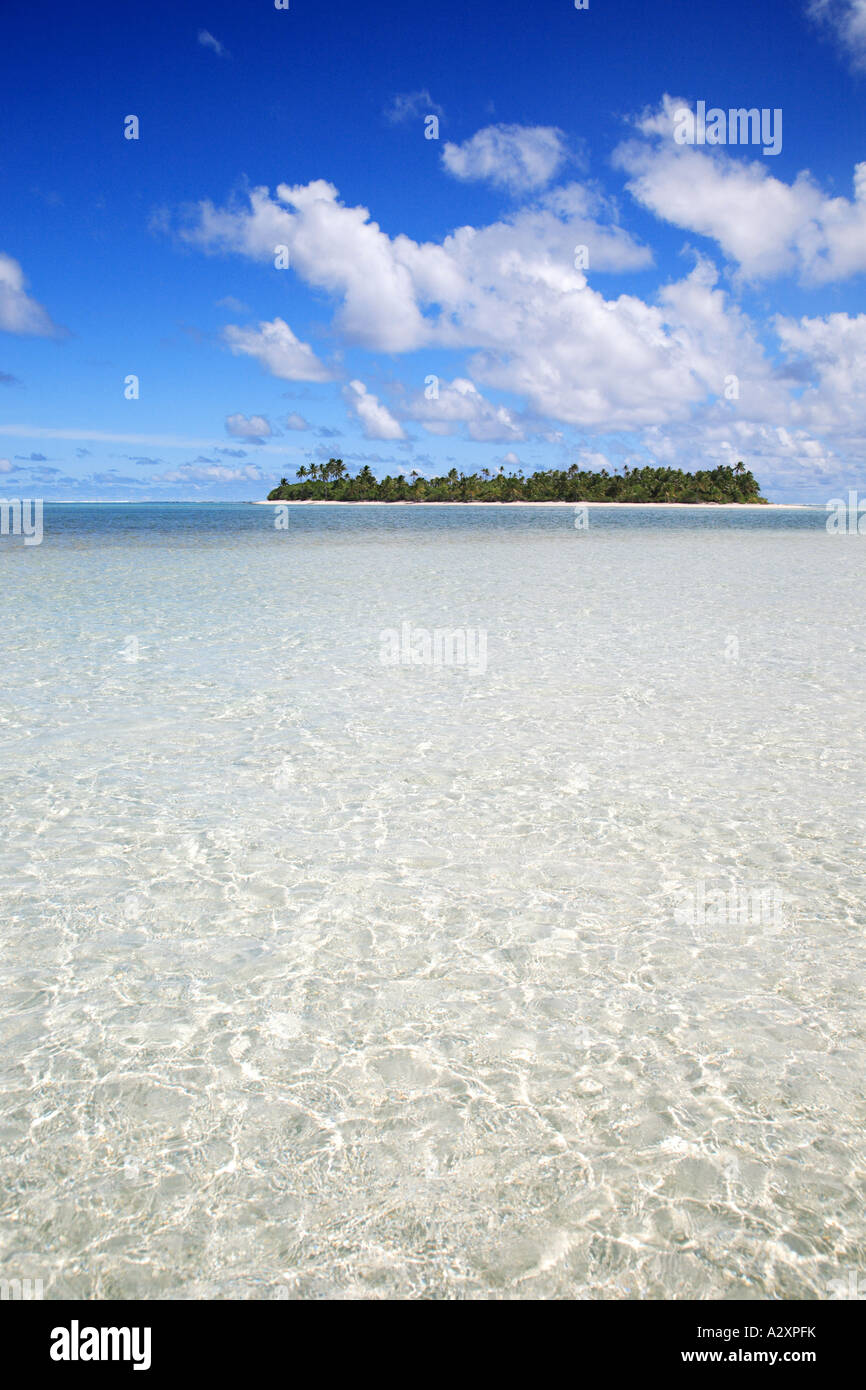 Desert Island in Aitutaki Lagoon Cook islands Polynesia Pacific Stock ...