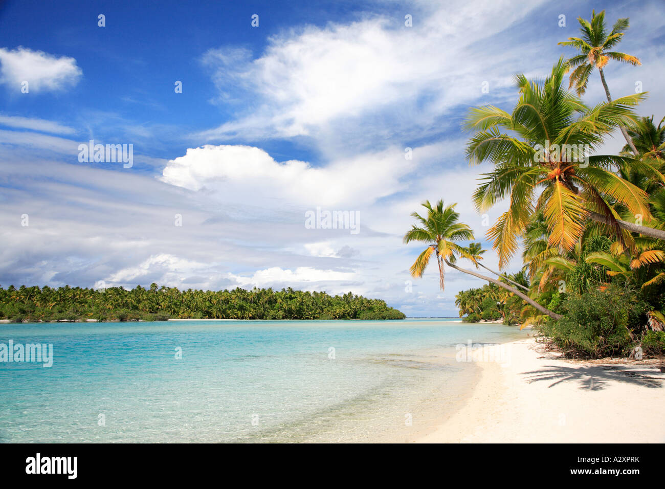 One foot island Aitutaki Lagoon Cook islands Polynesia Pacific Stock ...
