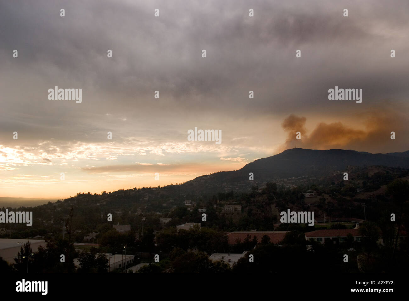 Burbank fire hi-res stock photography and images - Alamy