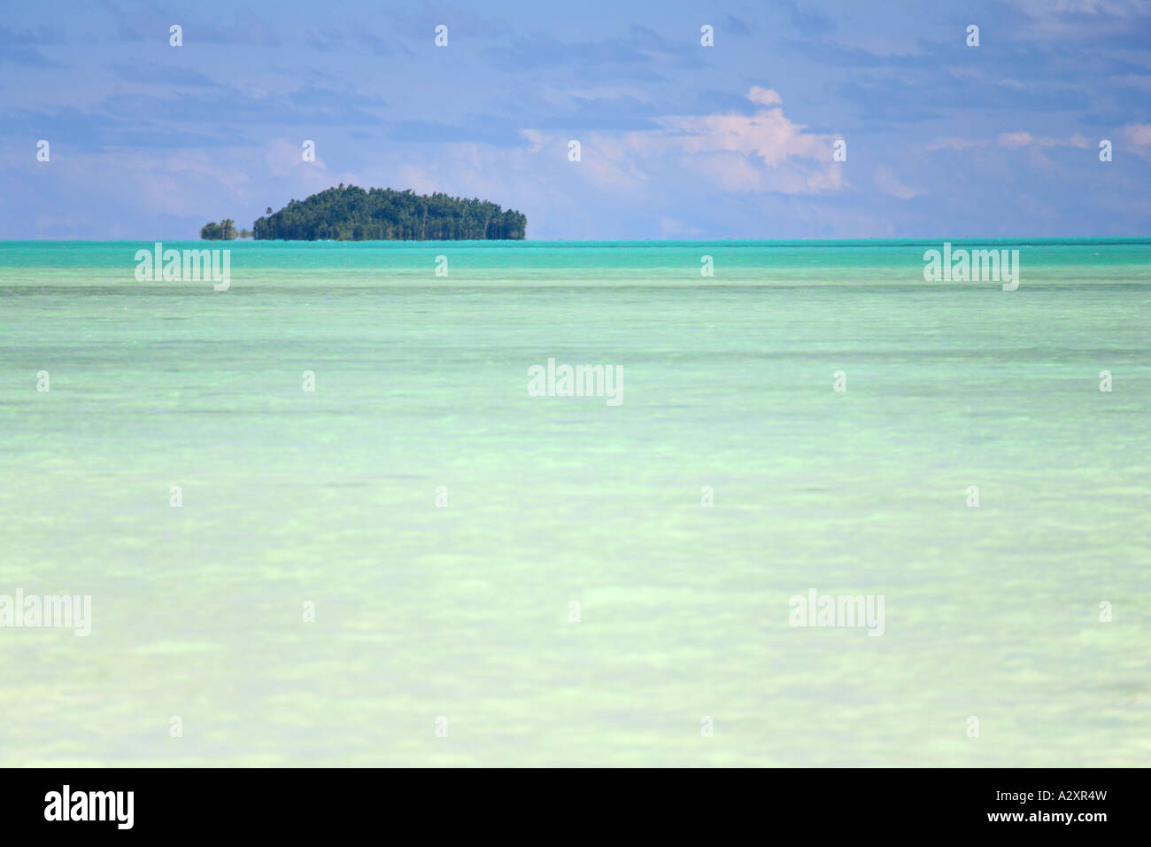 Desert Island in Aitutaki Lagoon Cook islands Polynesia Pacific Stock ...